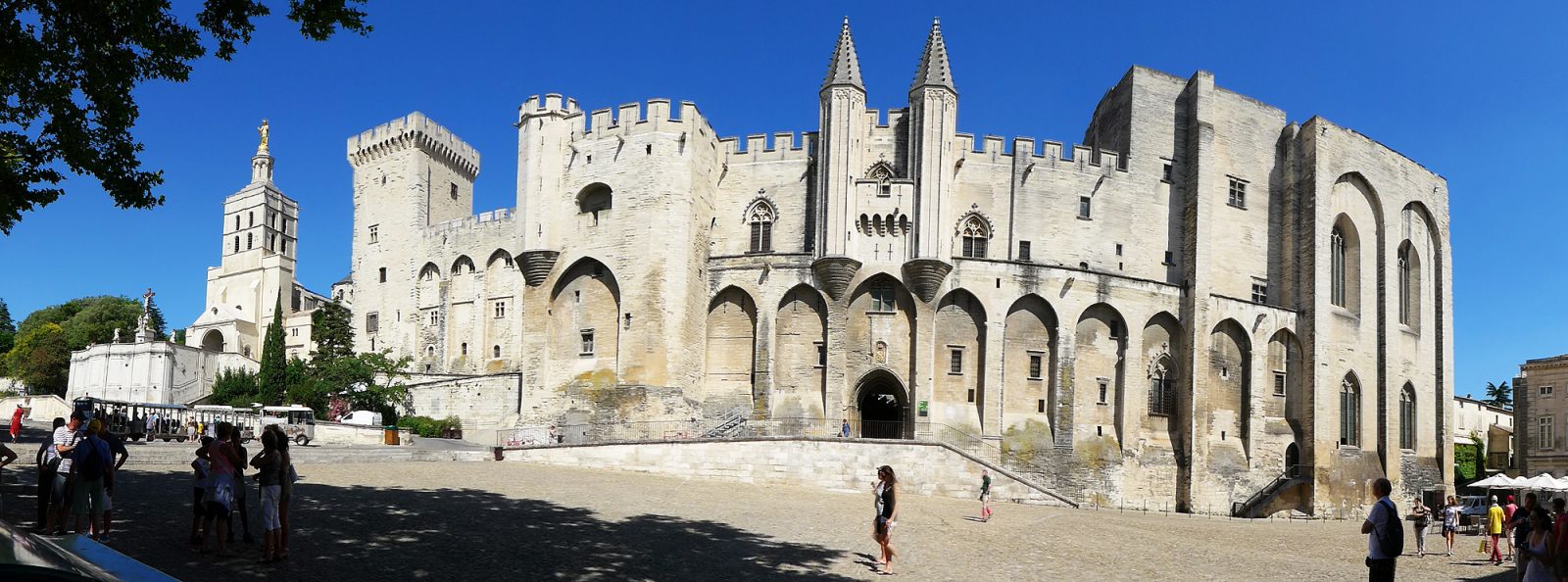 The History and Culture of Provence - French Library