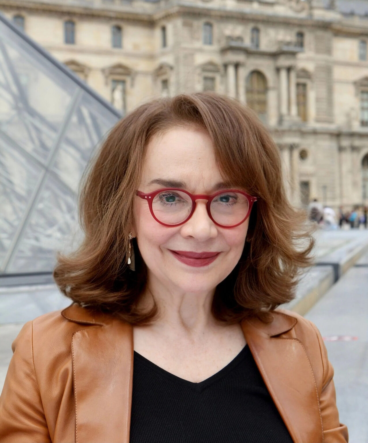 Night at the Louvre: Art, Intrigue & a Modern Heist - French Library